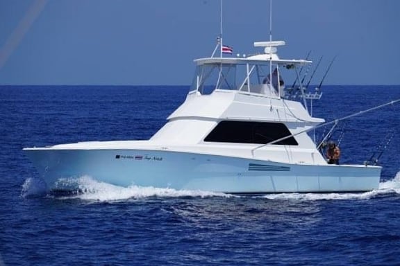 Top Notch 45ft Viking Quepos Fishing Charters | Offshore & Inshore Fishing